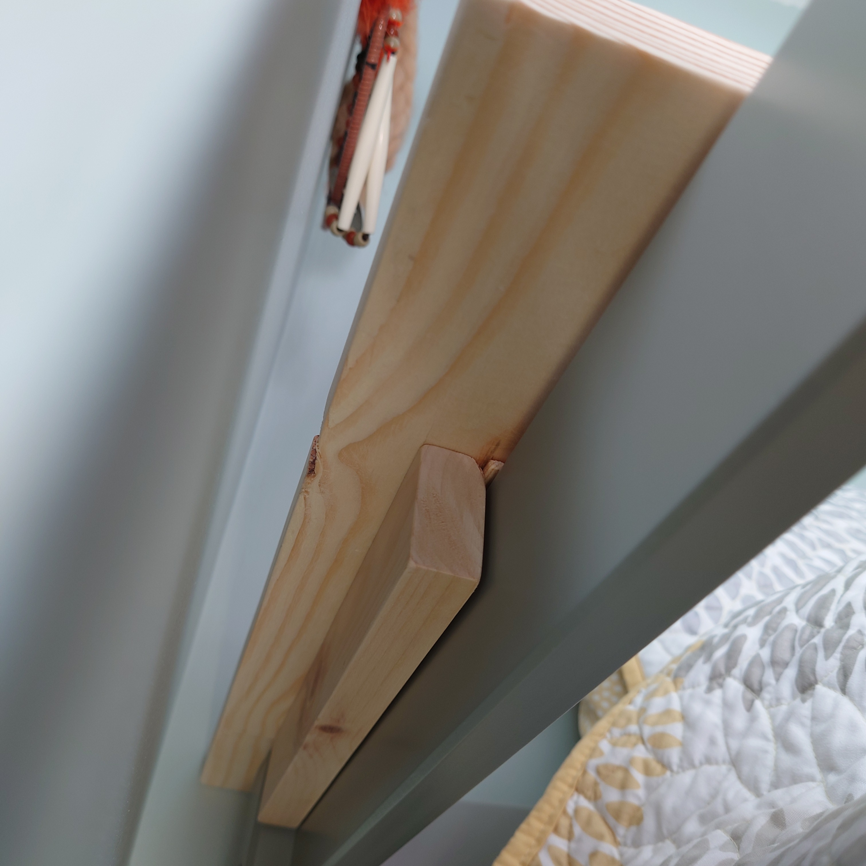 DIY: Bed Rail Table – Stuff!