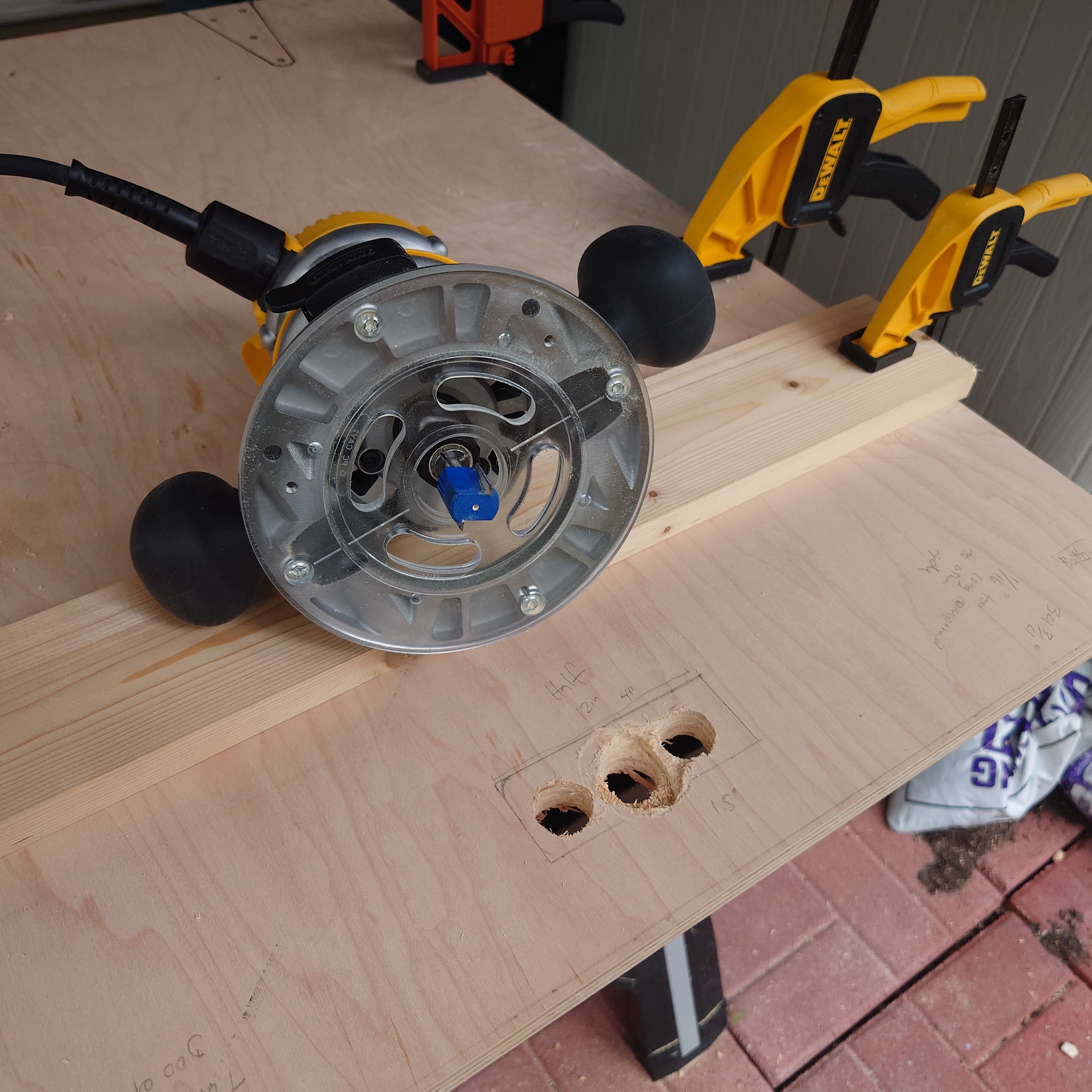 DIY: Attaching a Folding Table to an Existing Bookshelf – Stuff!